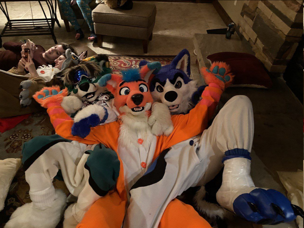 Furry Ski Weekend: A First-Timers Guide – Av.dog